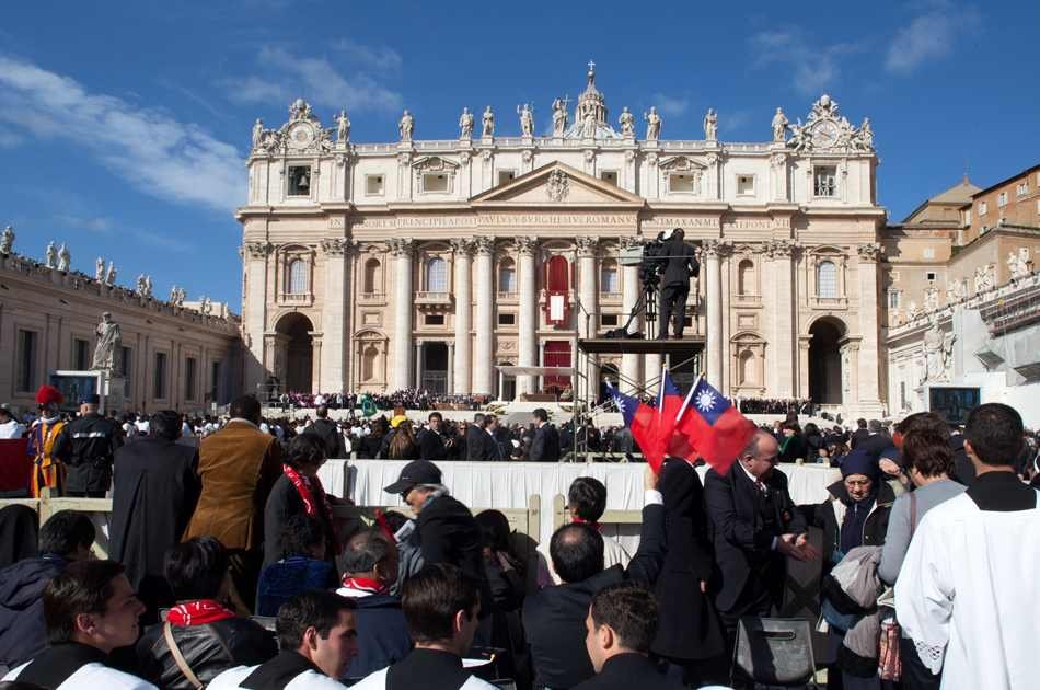 Papal Audience With Pope Francis & Vatican Group Combined Tour