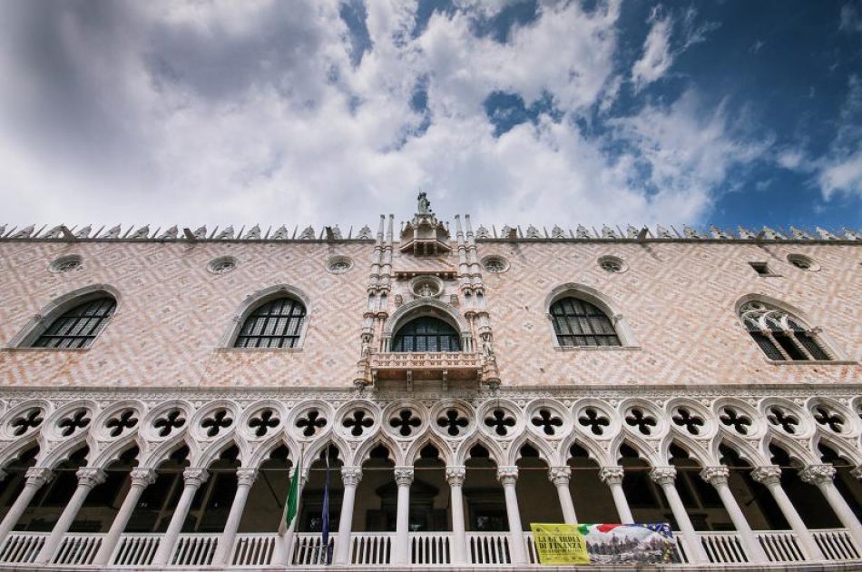 Visit The Doge's Palace - Stunning Building and Architectural Masterpiece